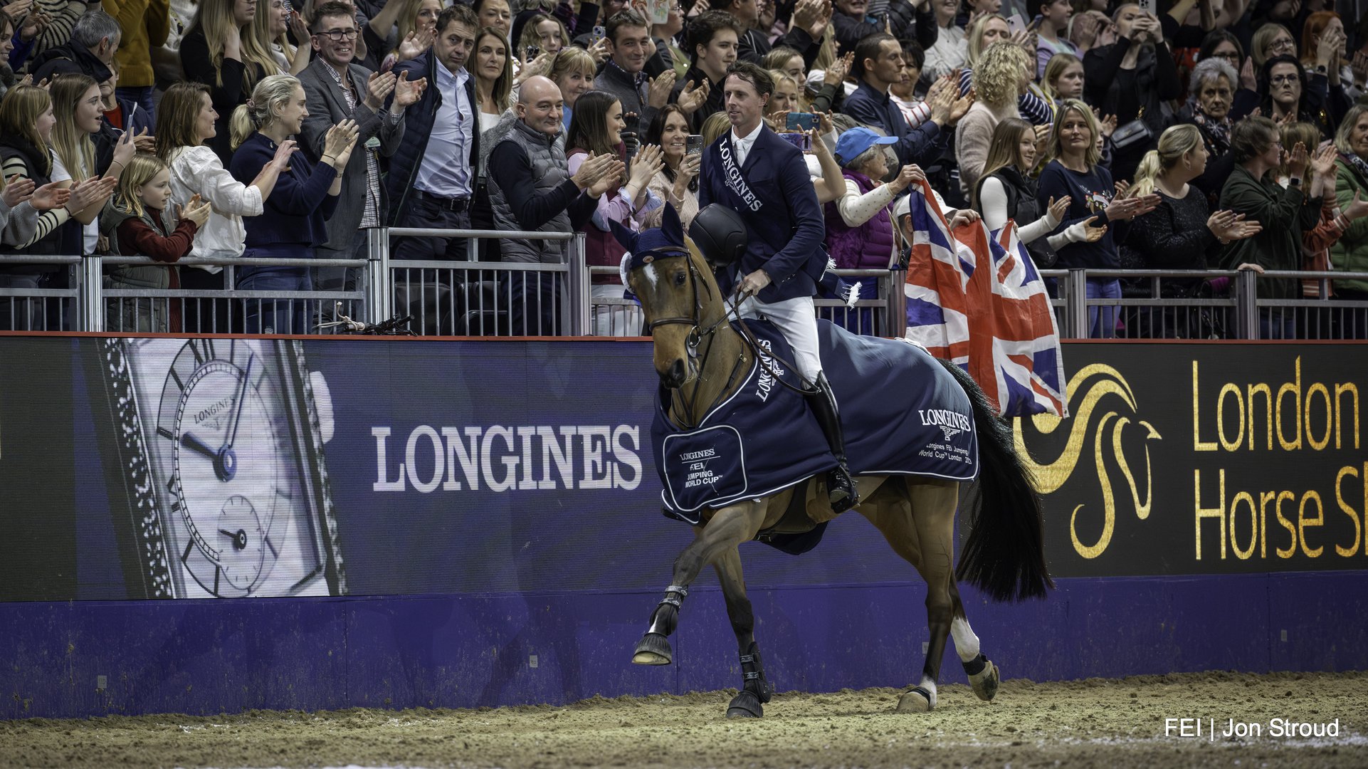 Ben Maher wint spannende wereldbeker in Londen - Stegen.net