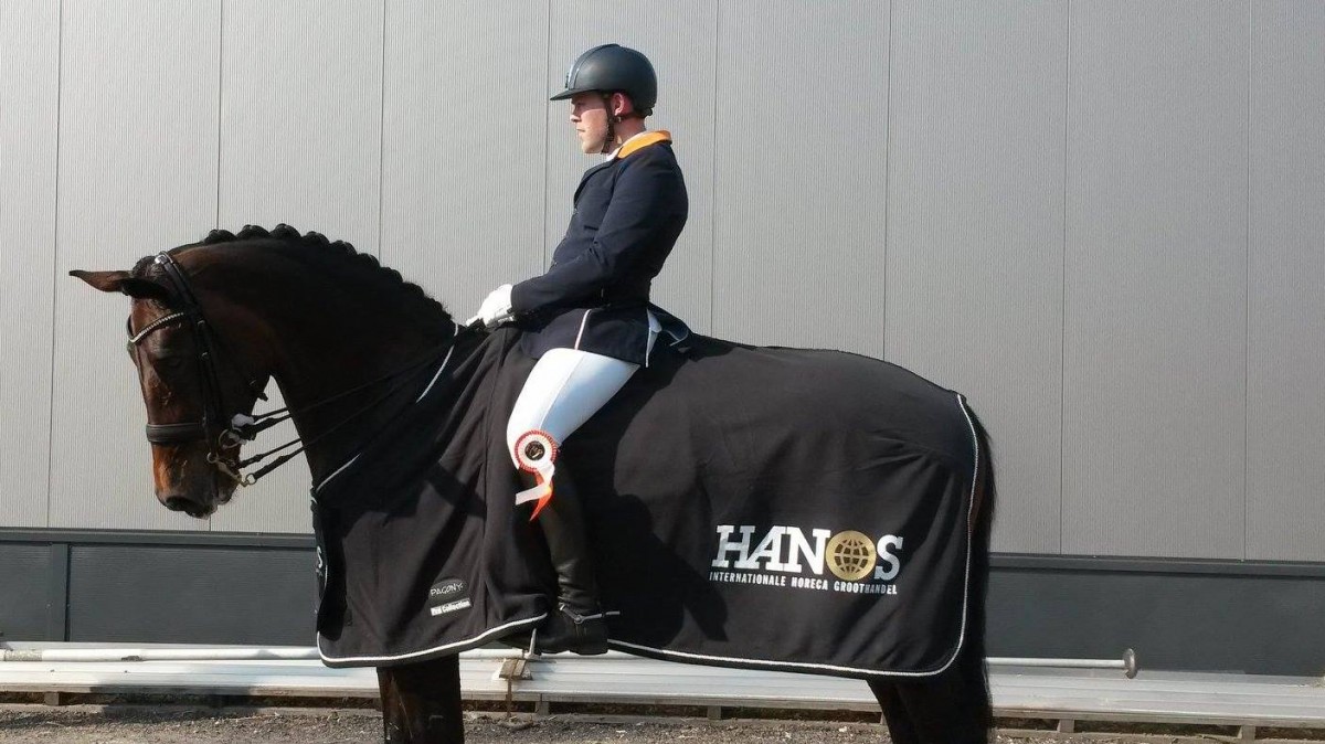 Benjamin Bakker en Ulissa vooraan in ZZ-licht Indoor Tolbert - Stegen.net