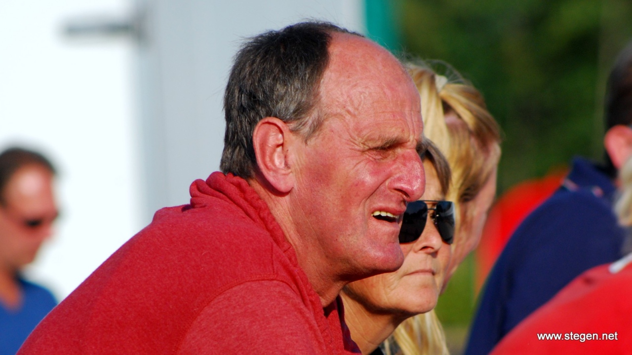 Koninklijke onderscheiding voor Jan Dolfing - Stegen.net