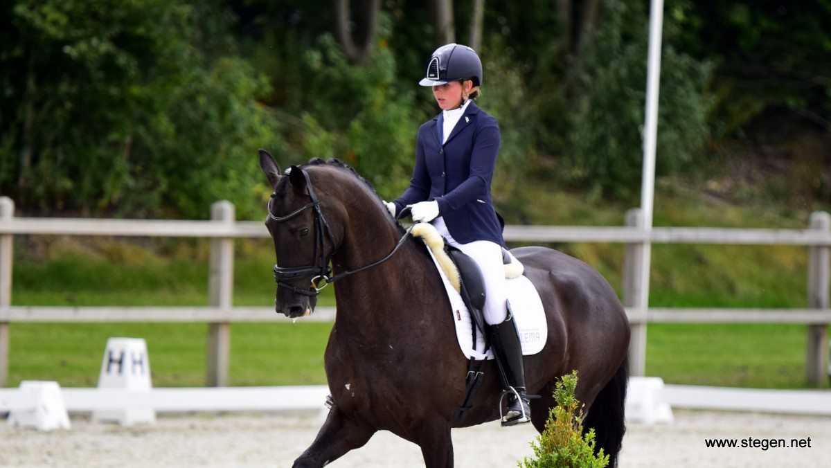 Judith Werkman en Laura Zwart maken indruk in Beilen - Stegen.net