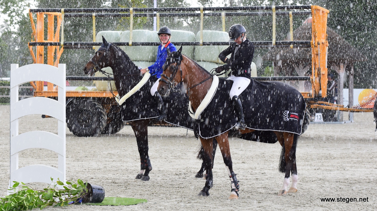 Marriët Smit-Hoekstra op herhaling in Grote Prijs Jumping Tolbert ...
