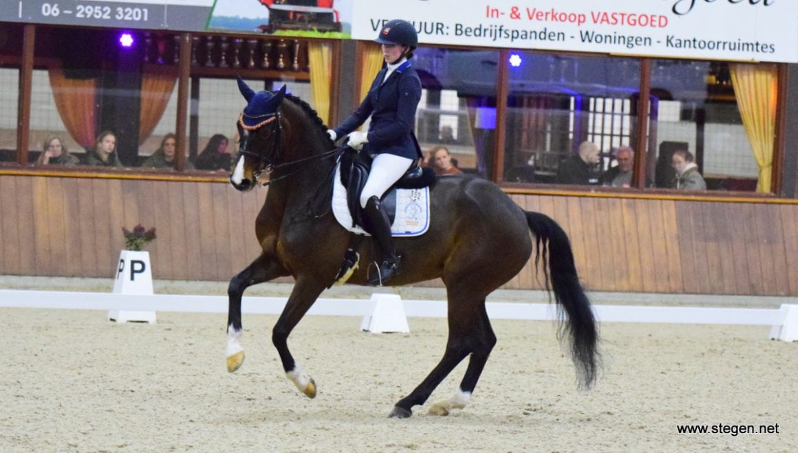 Drentse titels voor Ade­linde Cor­­nelissen, Marjan Hooge en Floor Vos ...