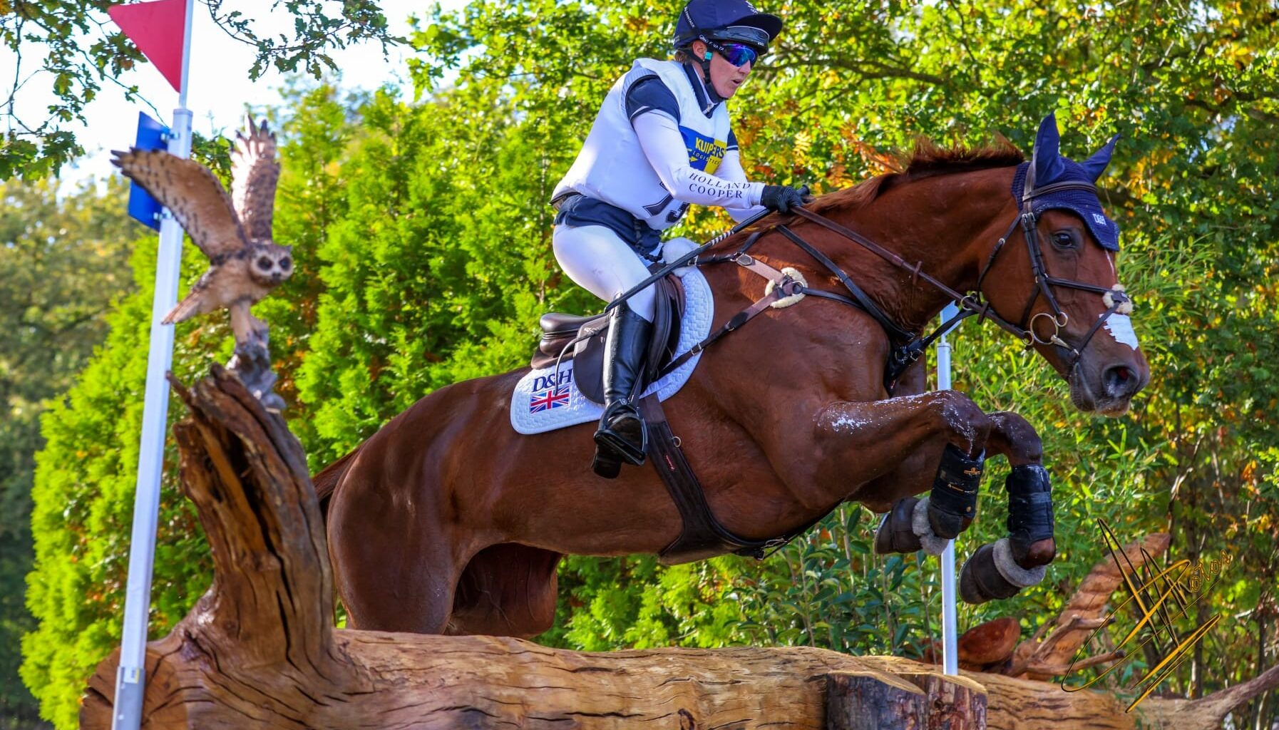 Roxana Graman ten val op Mili­tary Boe­kelo, Laura Collet aan kop ...