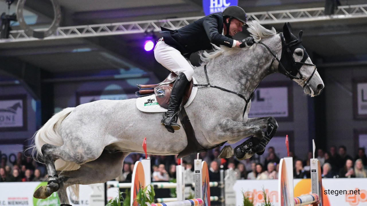 Jur Vrieling opnieuw winnaar in Grote Prijs Jumping Tolbert - Stegen.net