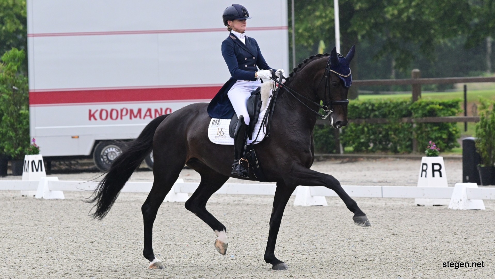Charlotte Fry, Marieke van der Putten en Dinja van Liere naar The Dutch ...
